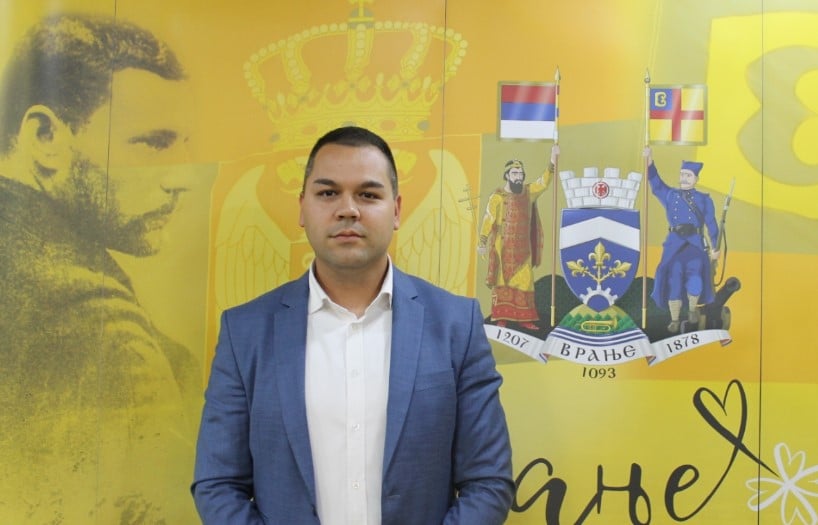 Drugi čovek GRADA – Milan ILIĆ diplomirao za GODINU DANA - InfoVranjske